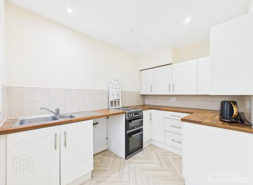 Property For Sale in BT8 - Propertynews