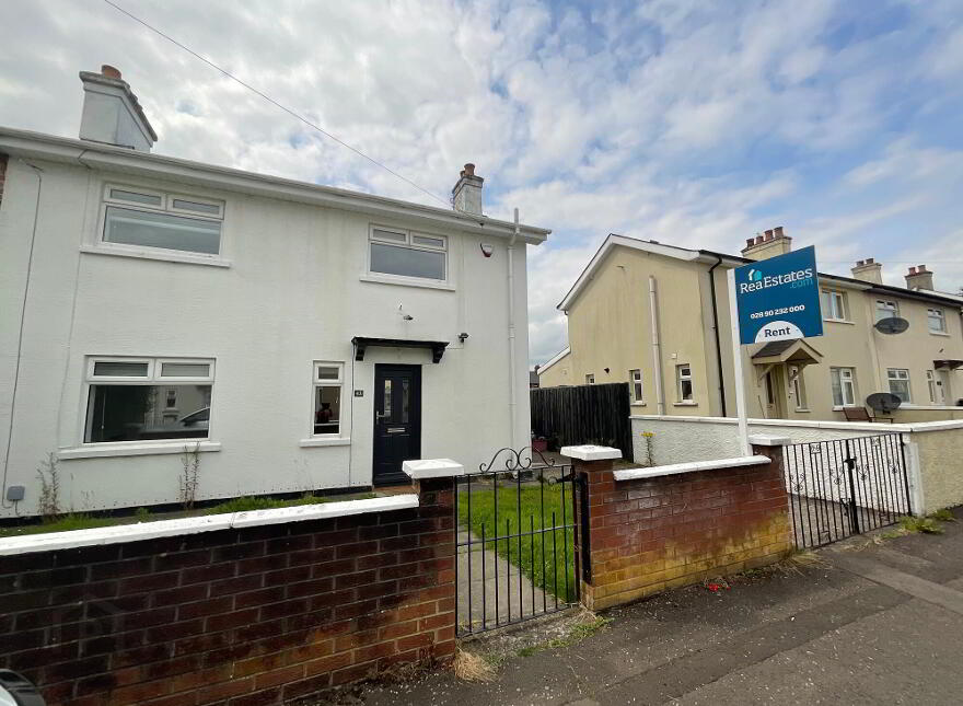 Property To Rent in Belfast, 3 Bedrooms - PropertyPal