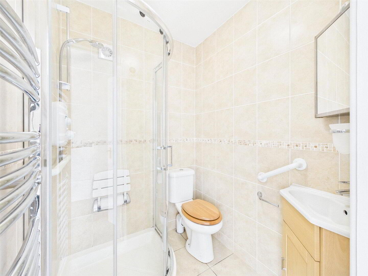 Launceston, PL15 8EE