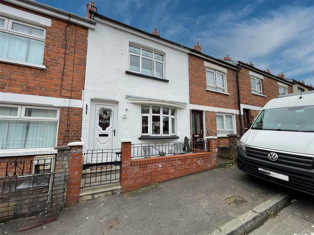84 Beechmount Parade, Belfast