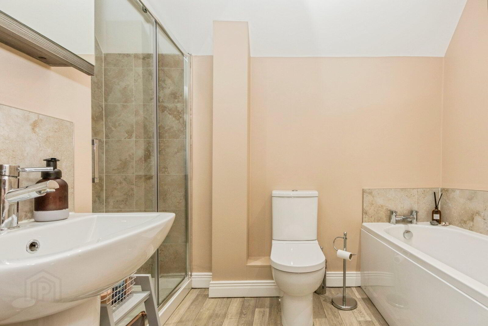 2 Cottars Chase, Lisburn