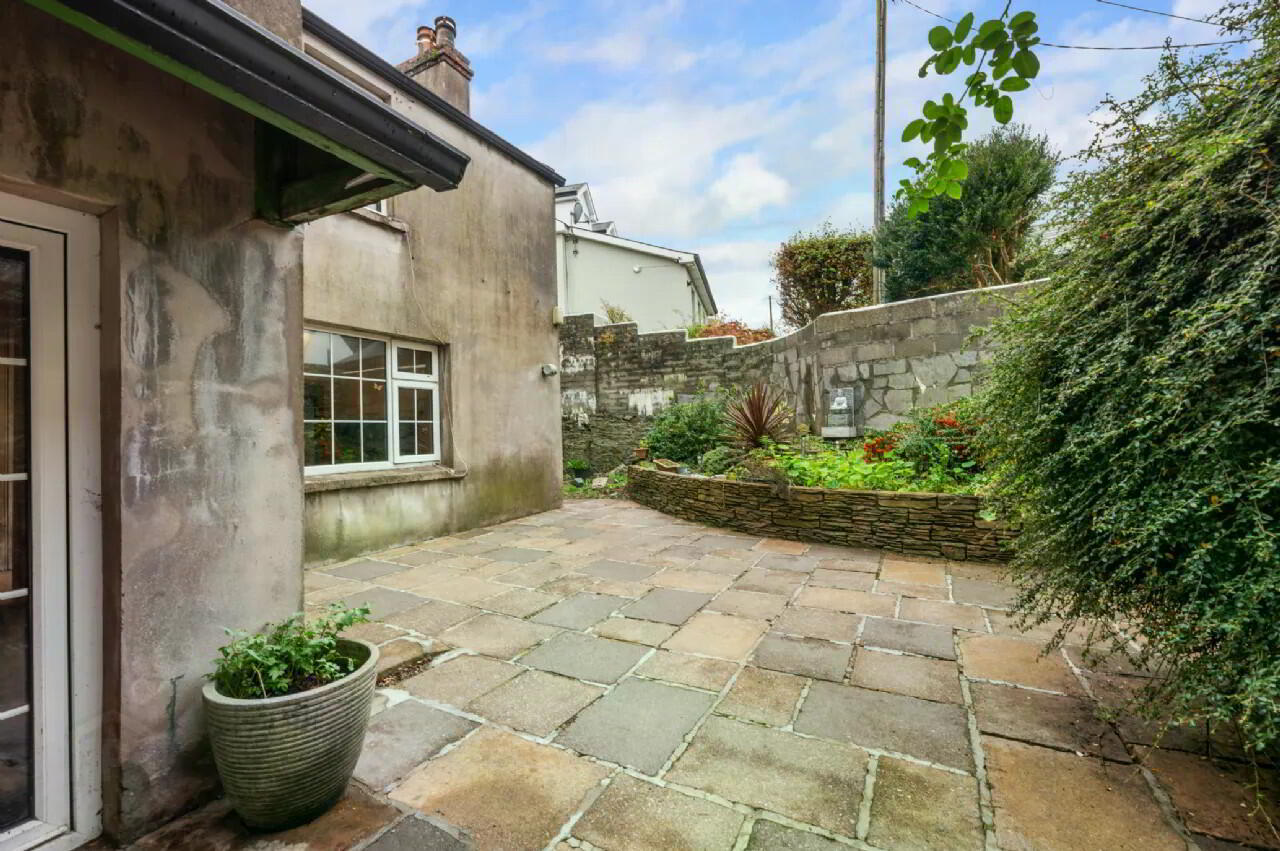 Ivy House, Main Street, Whitegate