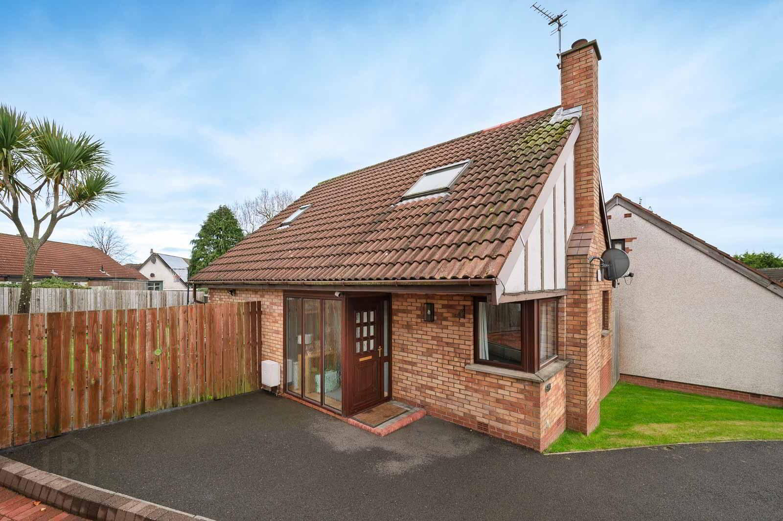 10 Irvine Crescent, Bangor