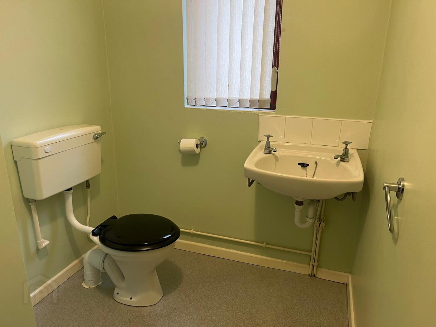 4 Castle Drive, Caledon