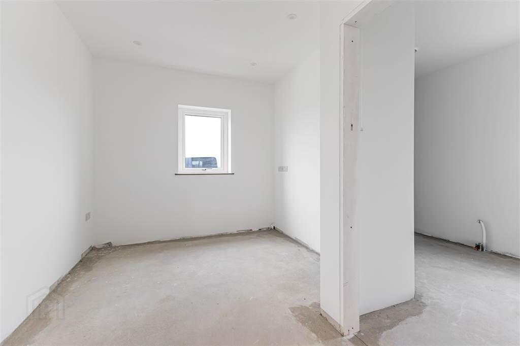 5a Dungonnell Road, Crumlin