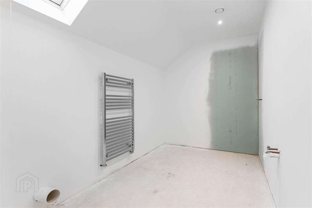 5a Dungonnell Road, Crumlin