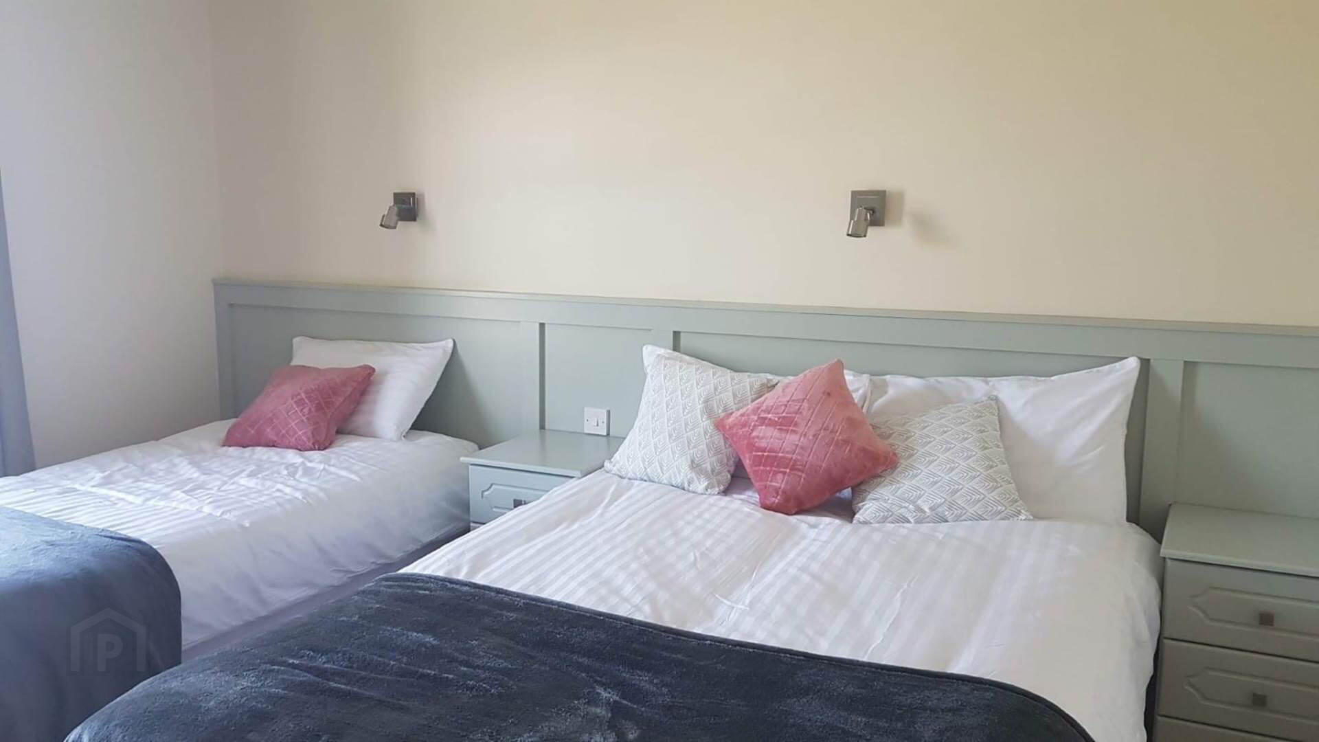 The Point Inn, Quigley`s Point