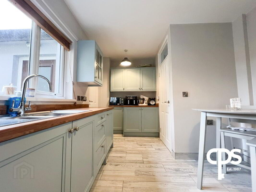 19 Mountain View, Derry