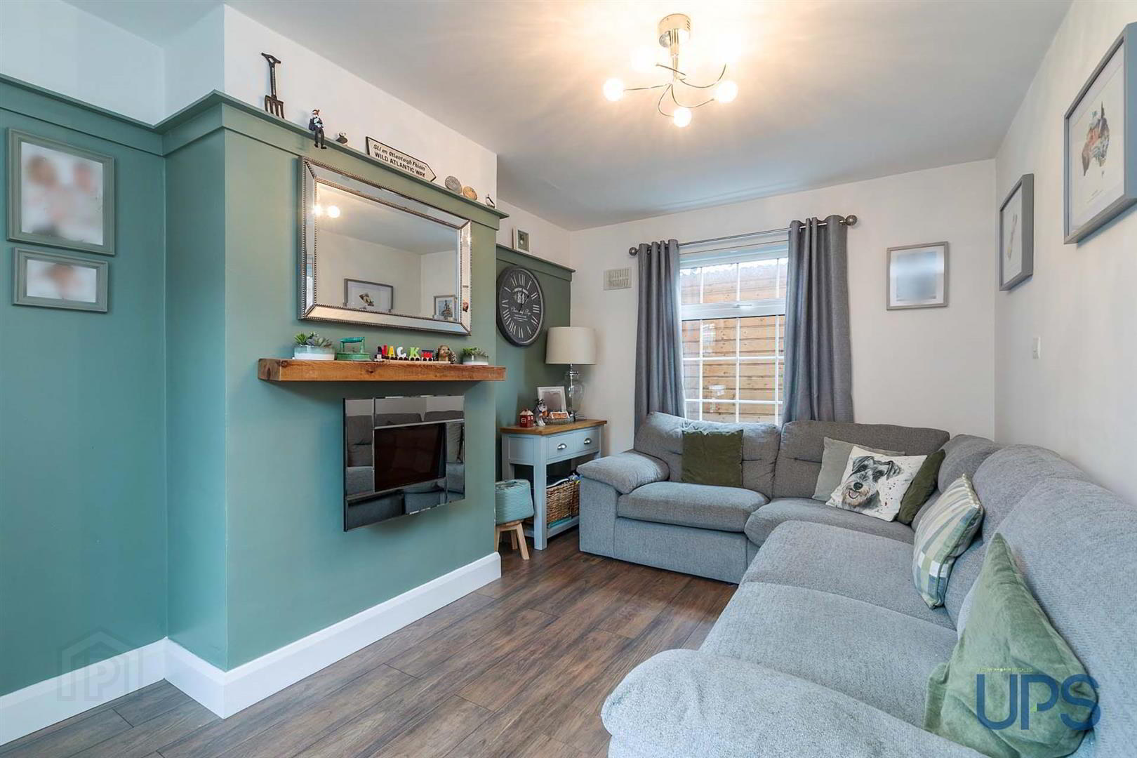 28 Woodside Walk, Dunmurry, Belfast