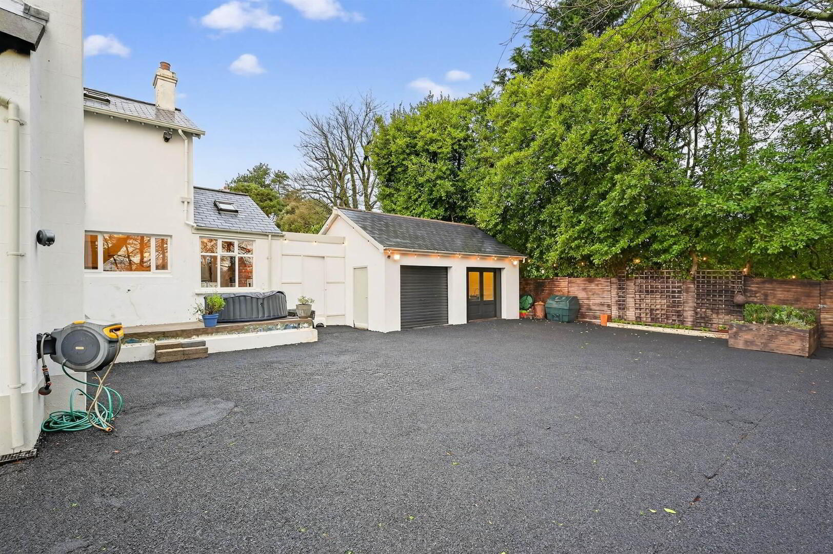 Tra Bella House, 7 Bridge Road, Helen's Bay