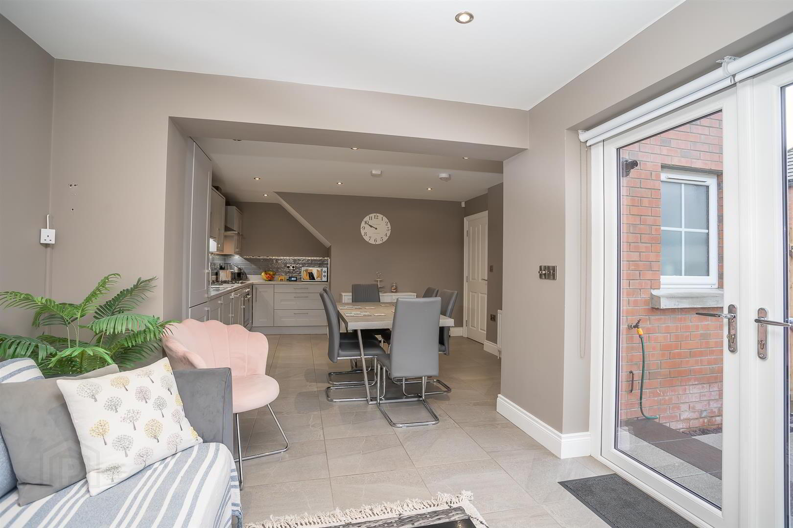 47 Millmount Village Park, Dundonald, Belfast