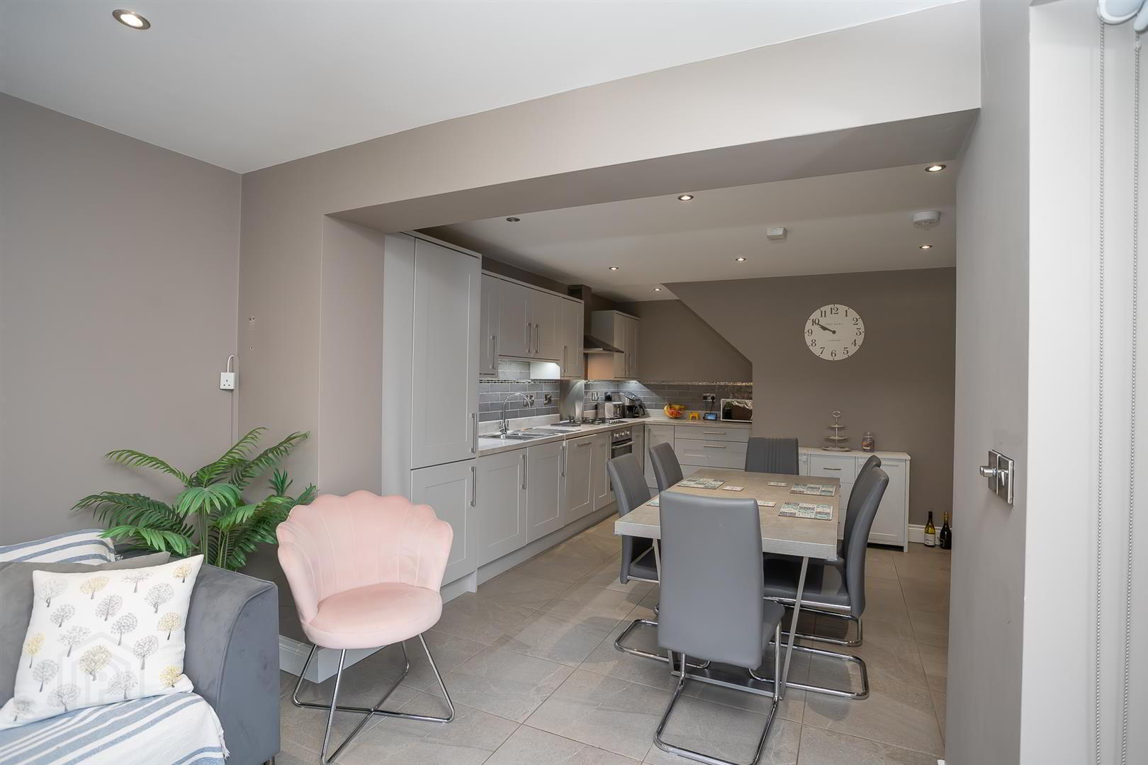 47 Millmount Village Park, Dundonald, Belfast