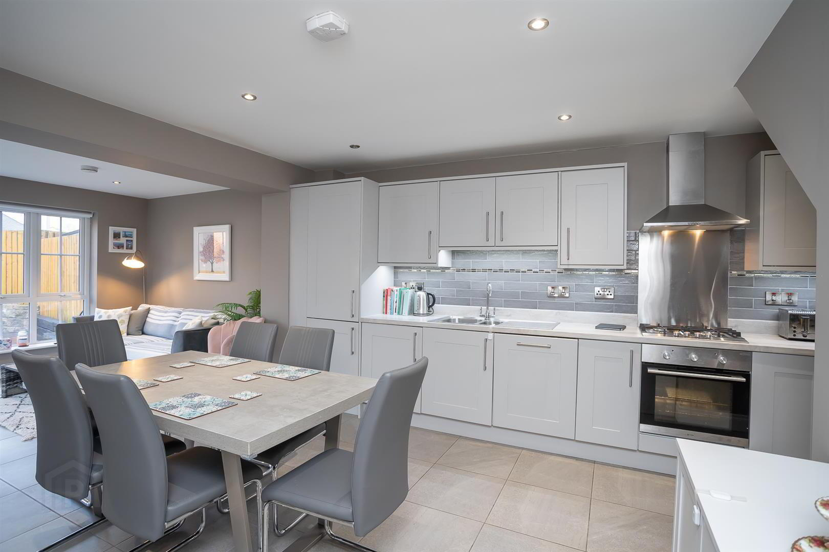 47 Millmount Village Park, Dundonald, Belfast