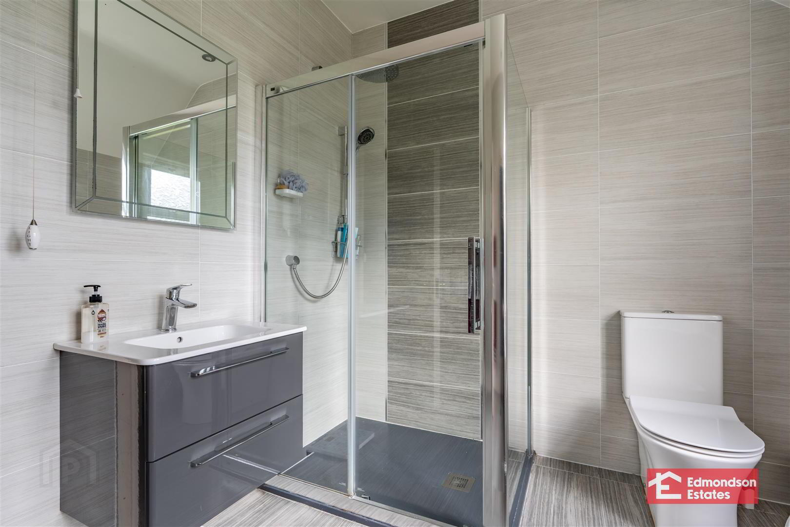 1 Tullymore Dale, Broughshane, Ballymena
