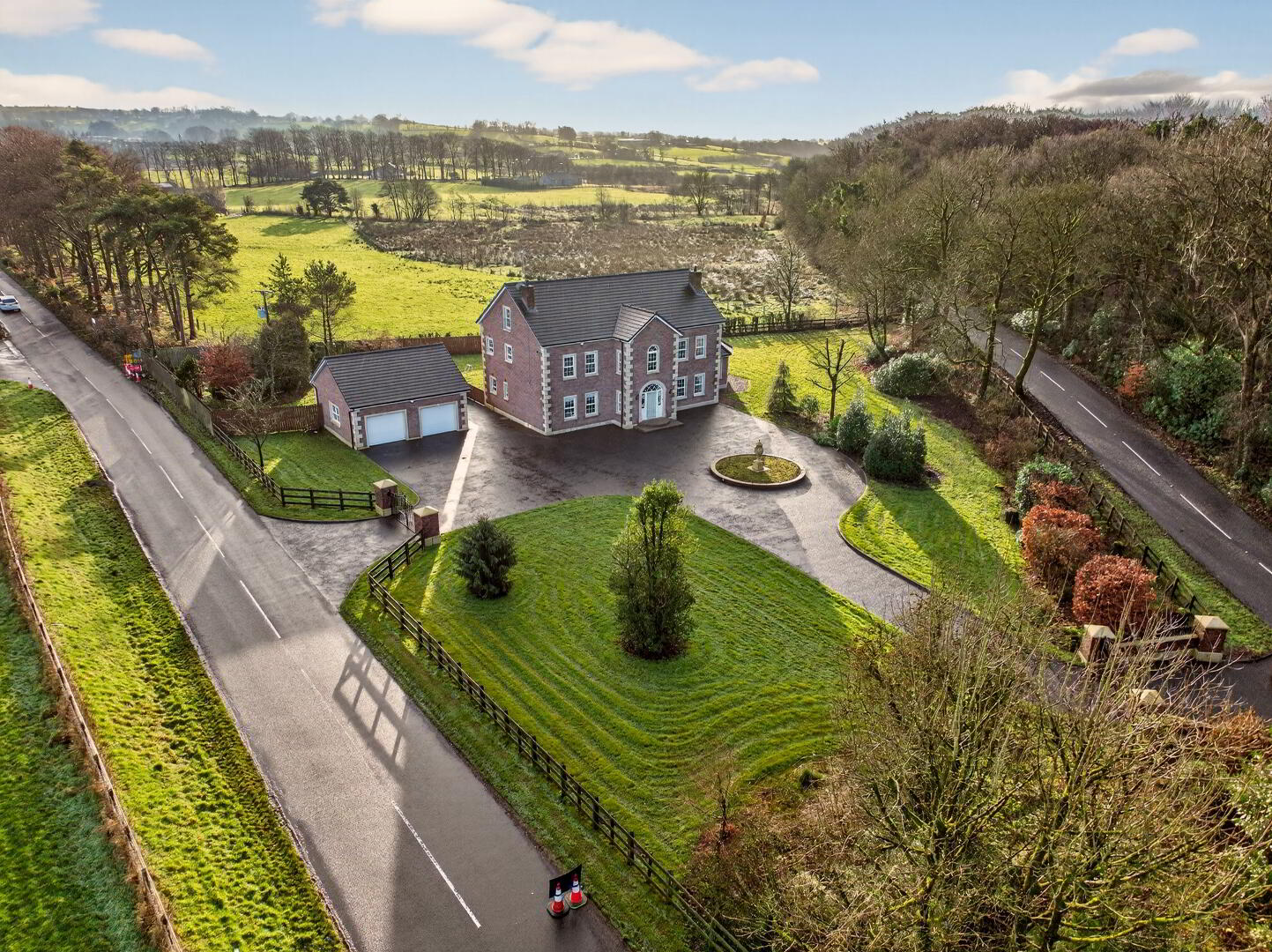 Rosslynn House, 2 Tully Road, Dunnyvadden, Ballymena