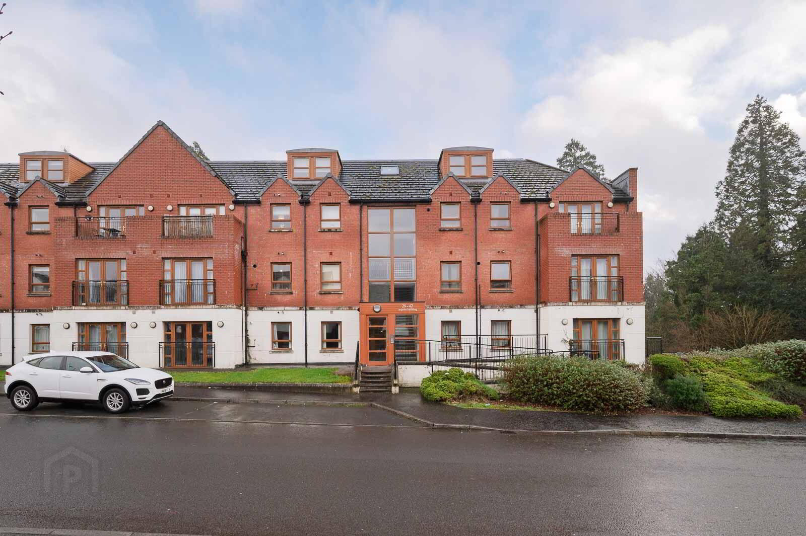 29 Redwood Grove, Dunmurry, Belfast