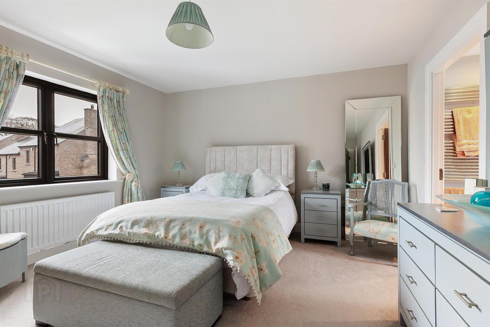 12 Dunadry Gate, Dunadry