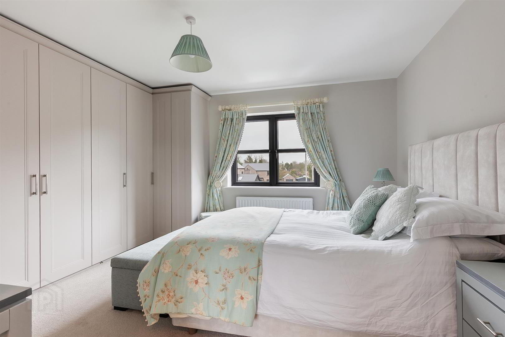 12 Dunadry Gate, Dunadry