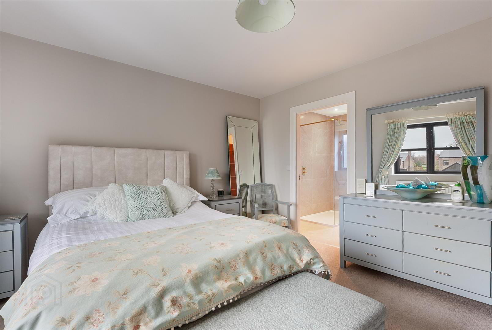 12 Dunadry Gate, Dunadry