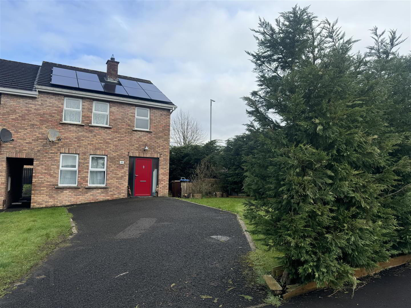 44 Niblock Oaks, Antrim