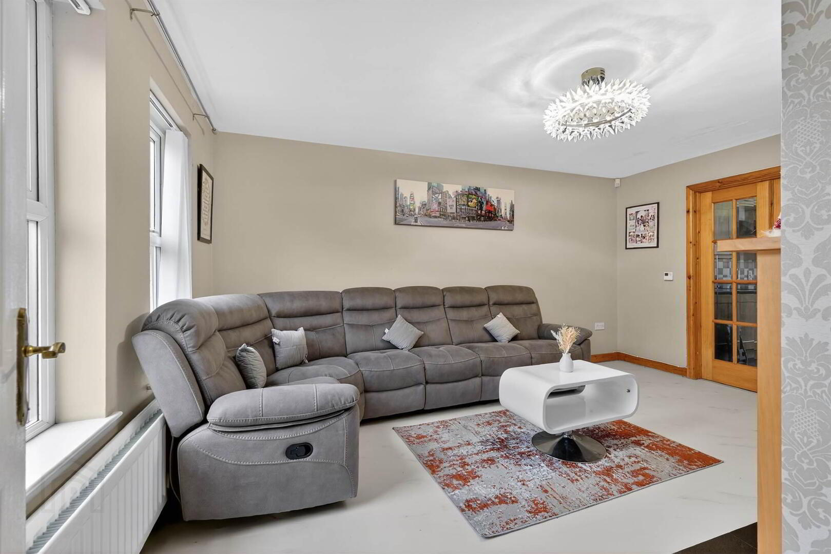 60 Niblock Oaks, Antrim