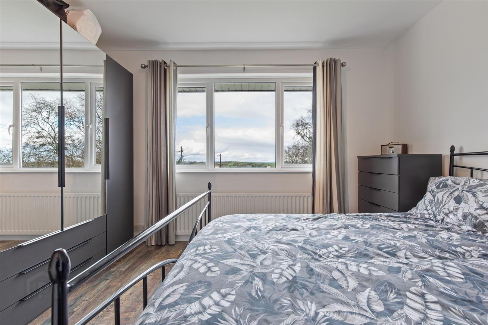 Cairnview, 120 Ballybarnes Road, Craigantlet, Newtownards
