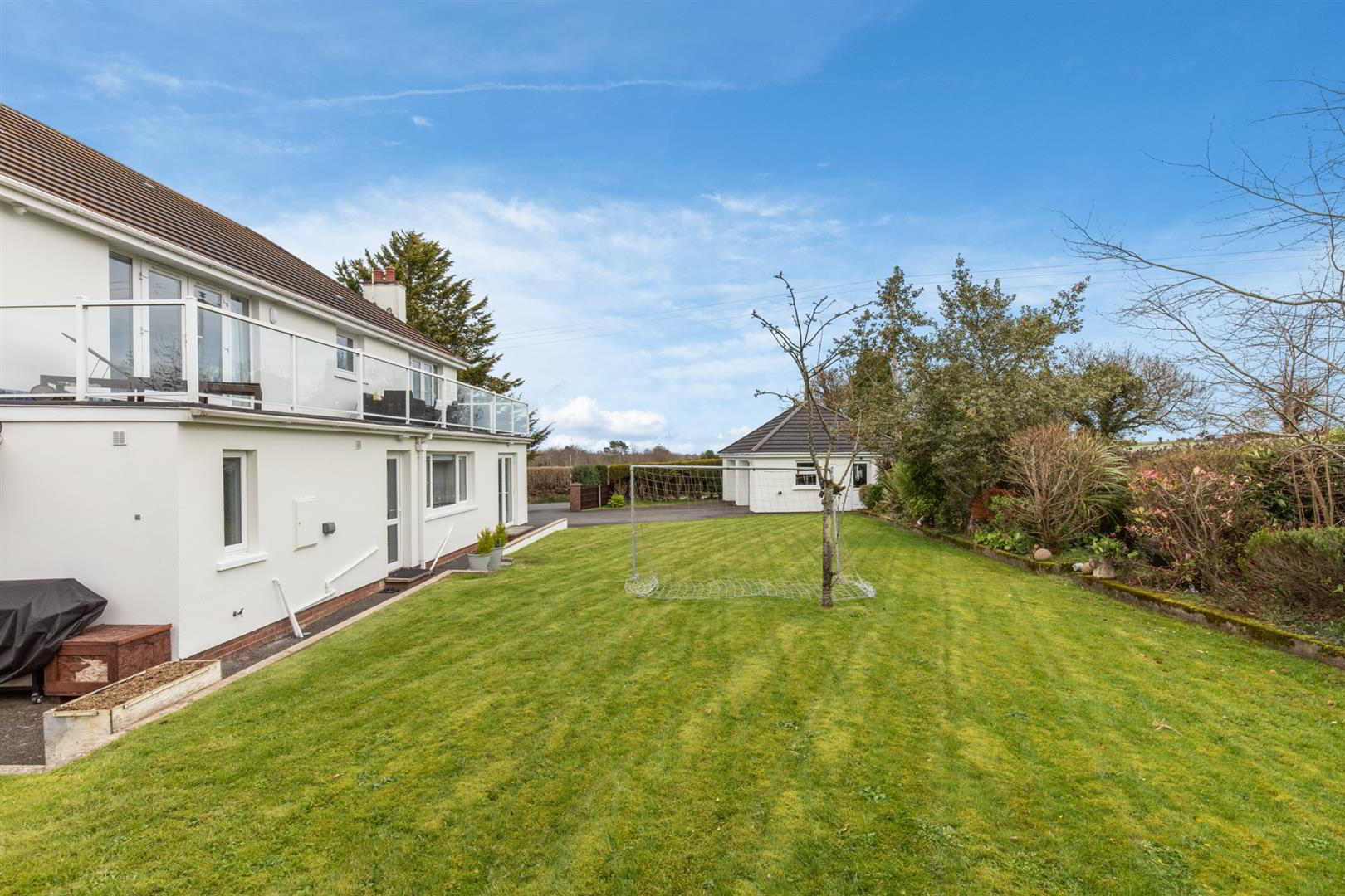 Cairnview, 120 Ballybarnes Road, Craigantlet, Newtownards