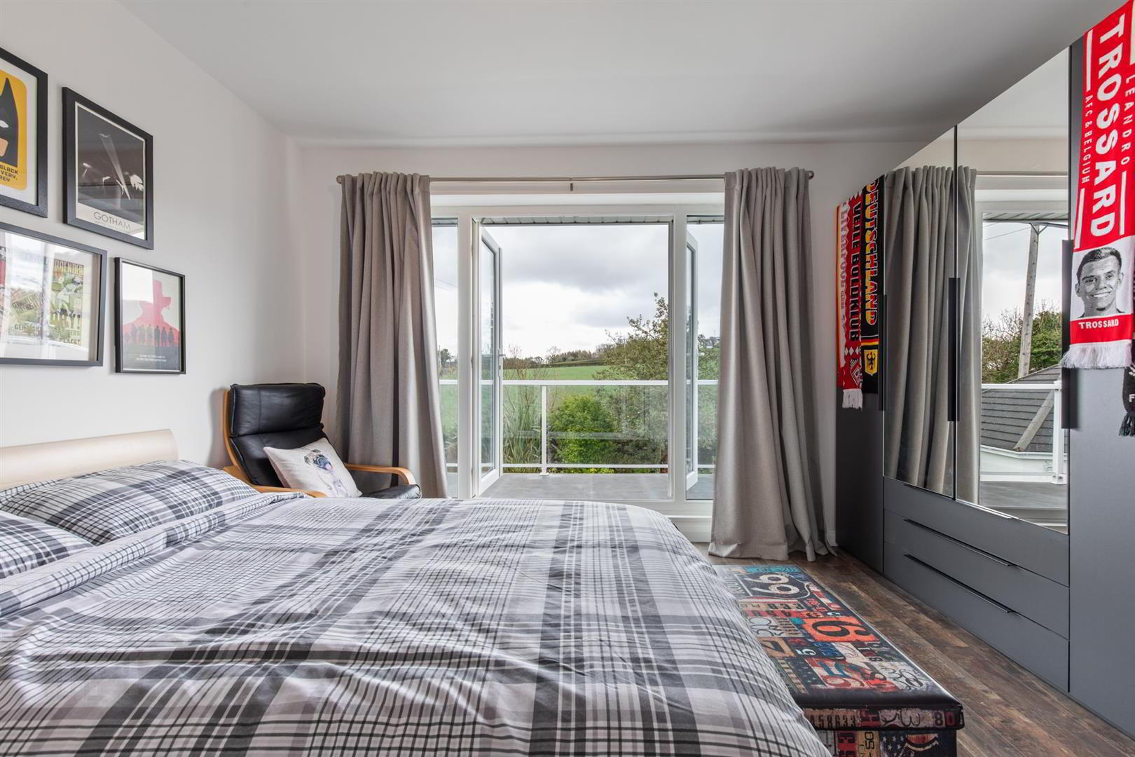 Cairnview, 120 Ballybarnes Road, Craigantlet, Newtownards
