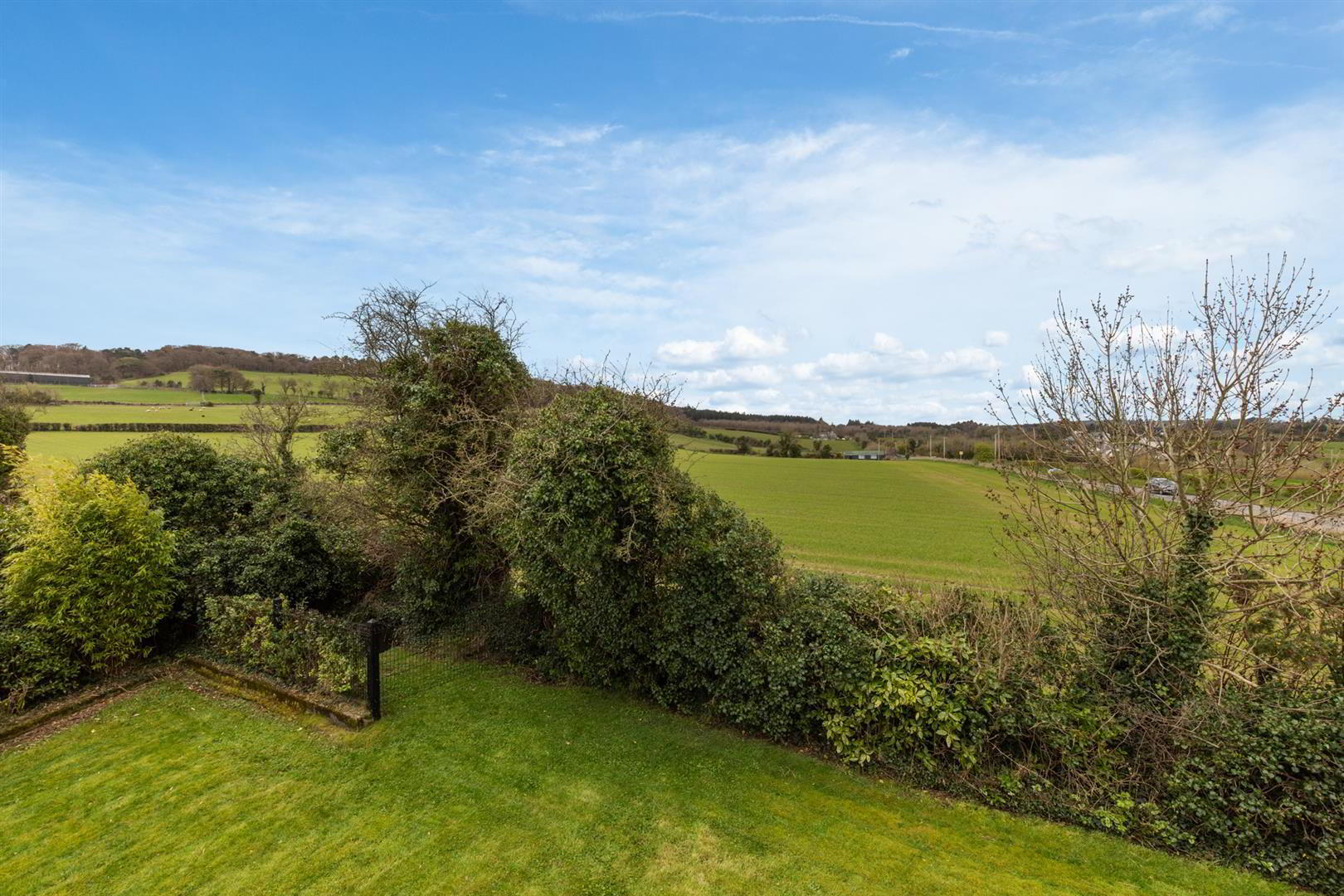 Cairnview, 120 Ballybarnes Road, Craigantlet, Newtownards