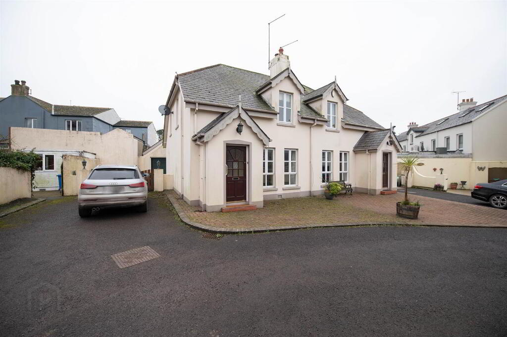 4 Cuan Mews, Strangford