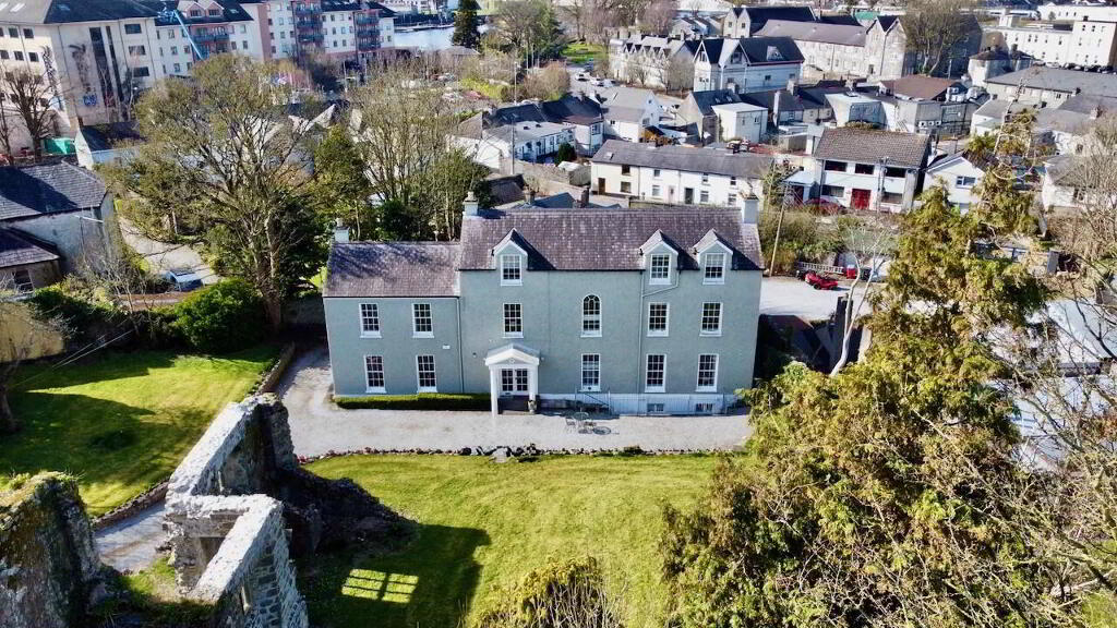 Court Devenish House, Court Devenish, Athlone