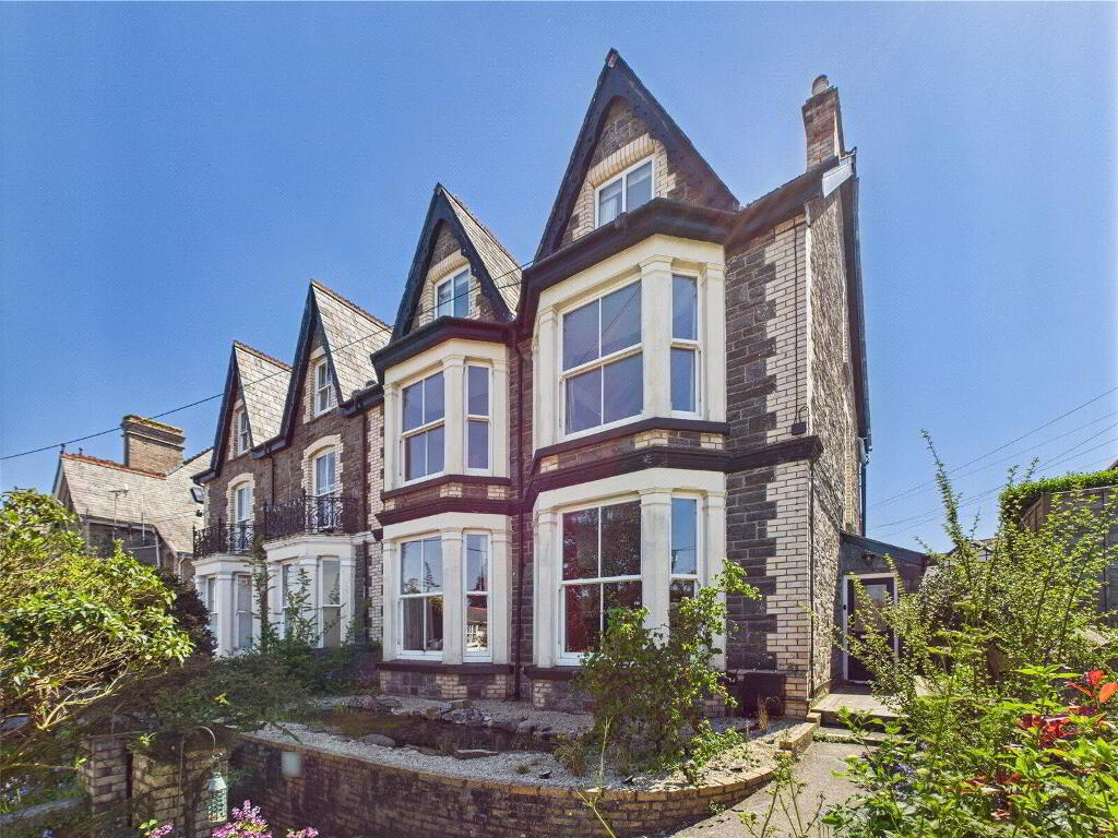 Wadebridge, PL27 7DS