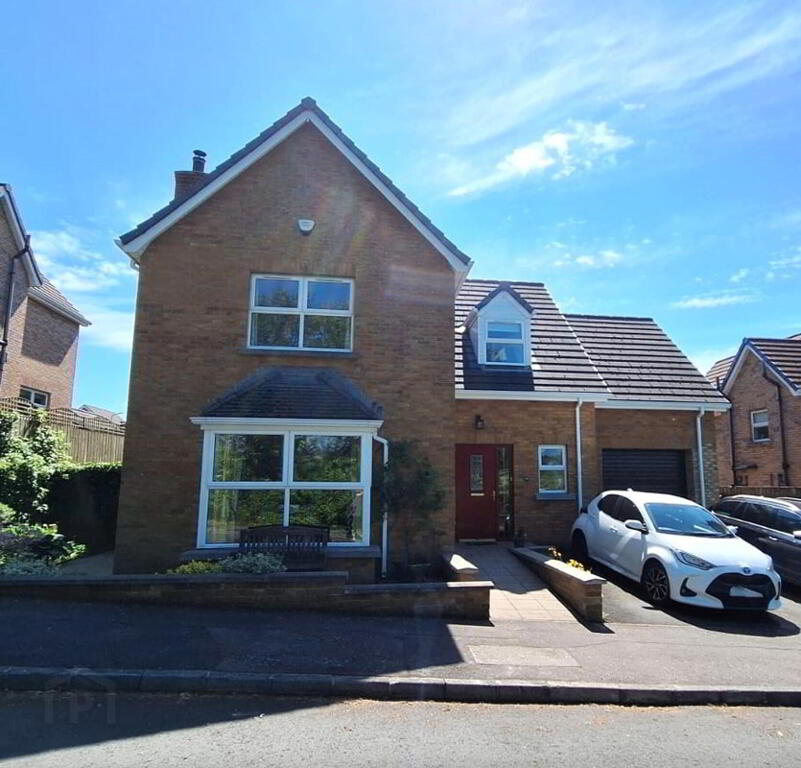 16 Knowehead Hill, Broughshane, Ballymena