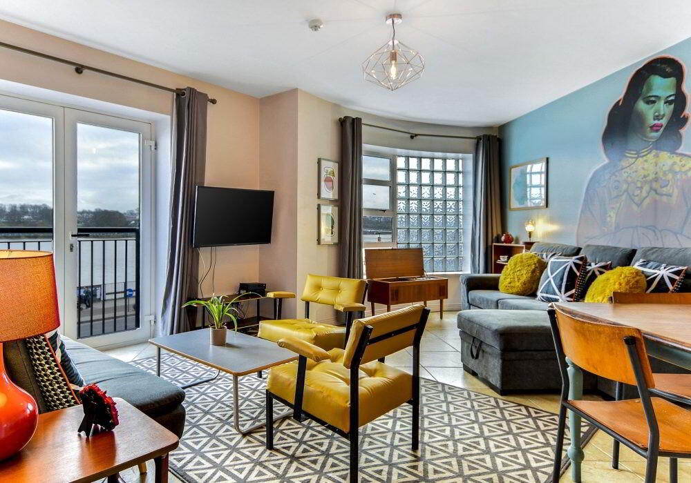 19 Riverside, 19 Queens Quay, Derry