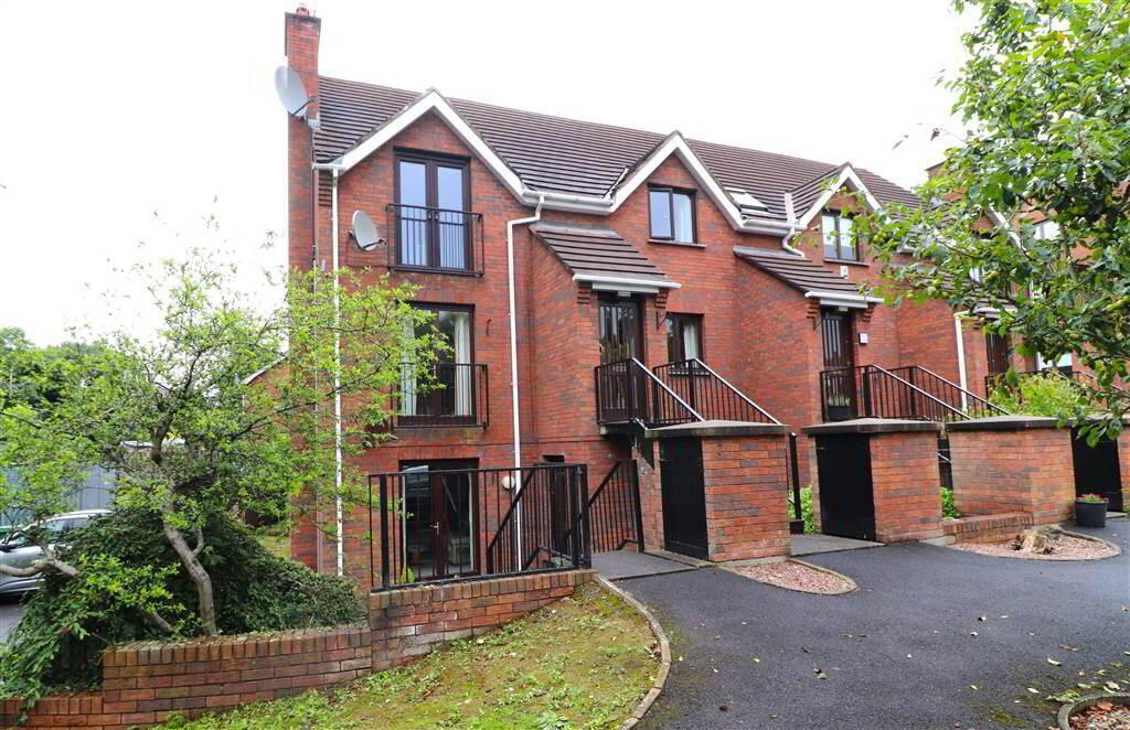 7 The Pines, Culcavy Road, Royal Hillsborough