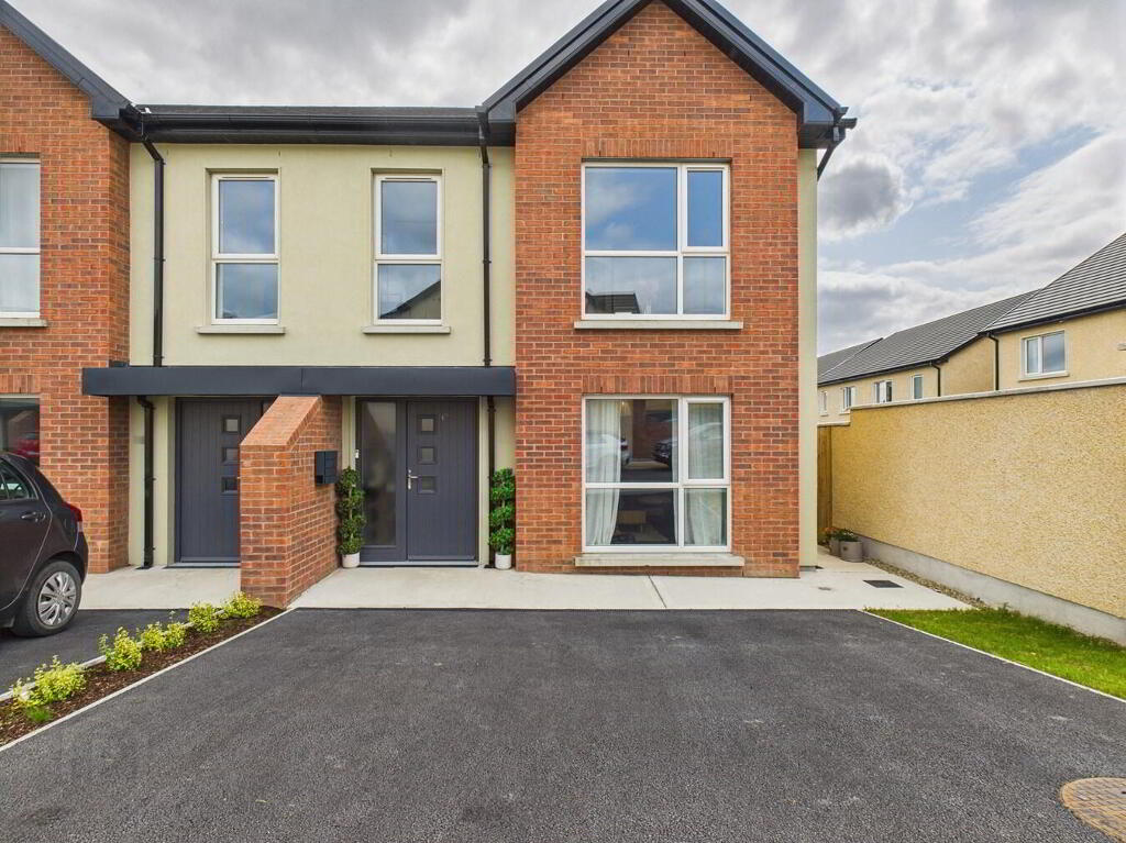 35 The Brook Mountfield, Tramore