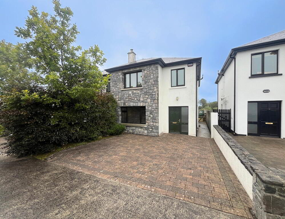 4 Mayfields, Claremorris