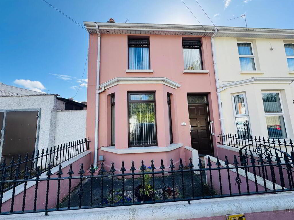 33 Iona Terrace, L'Derry