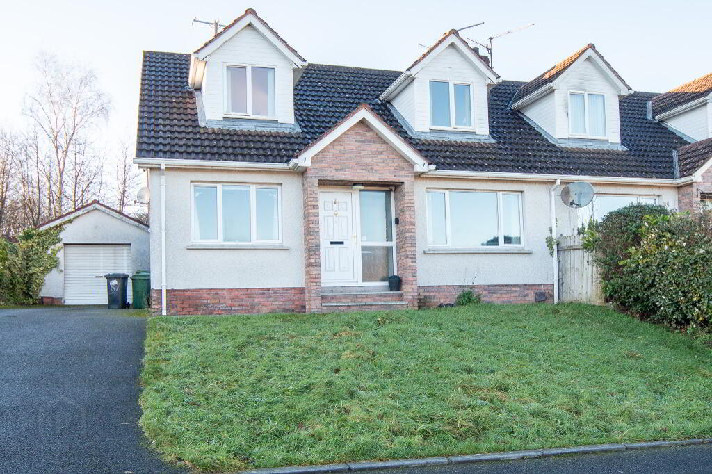 67 Tullymore Downs, Armagh