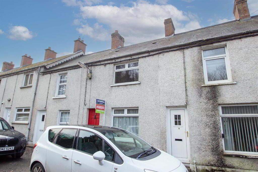 8 Helen Street, Crumlin