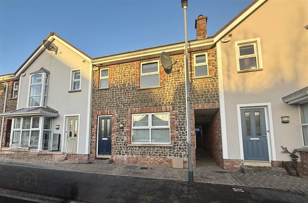 11 Danesfort Park, Carryduff, Belfast