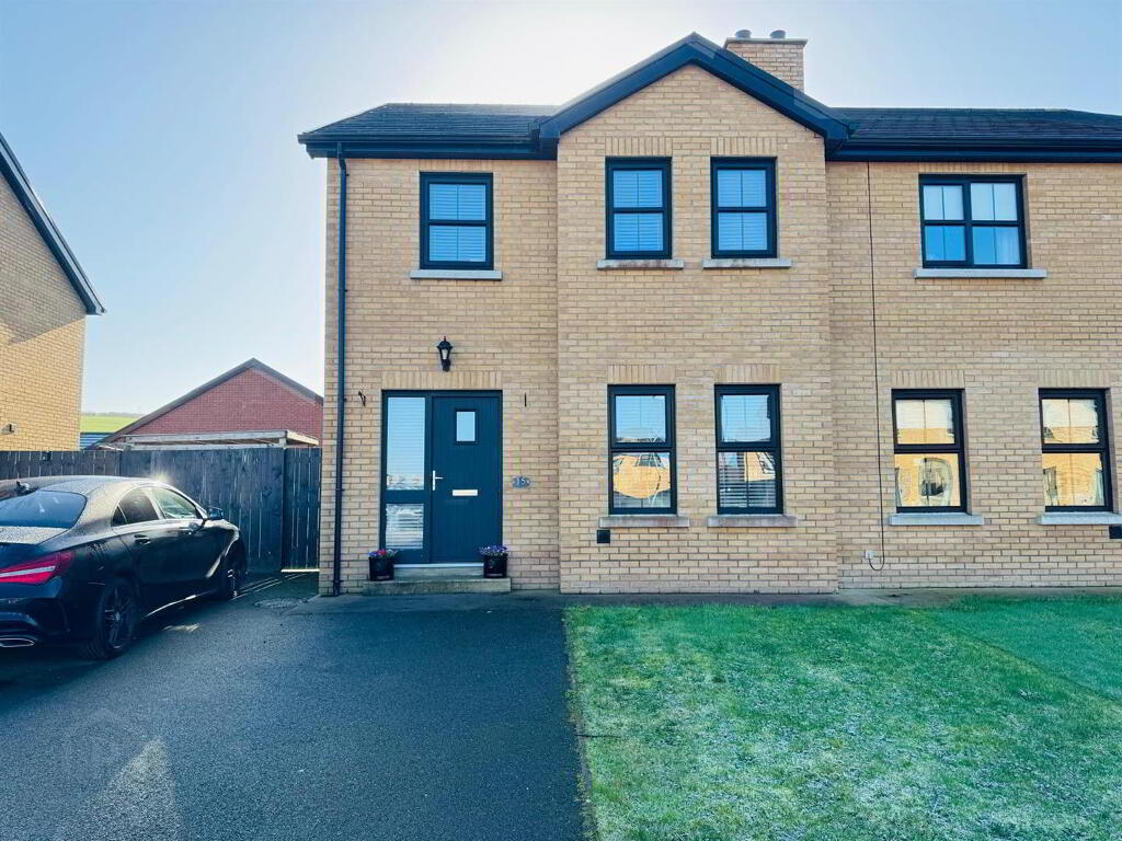15 Bracken Gate, Strabane
