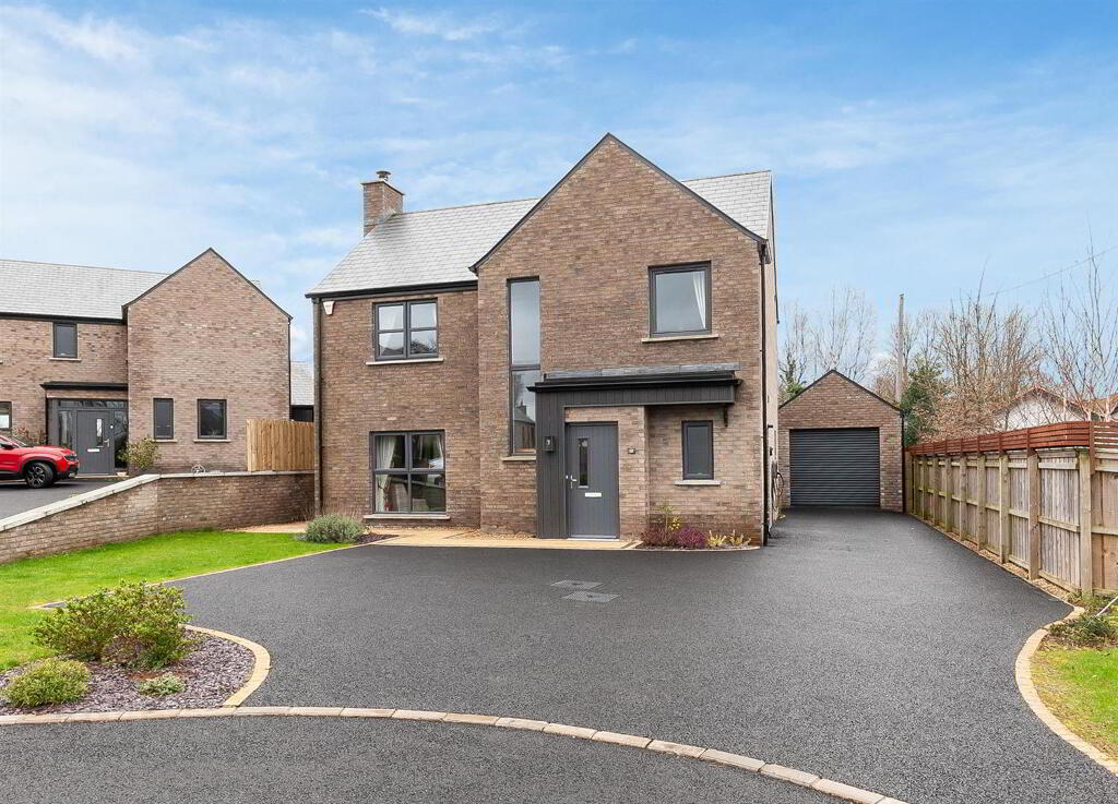 12 Dunadry Gate, Dunadry
