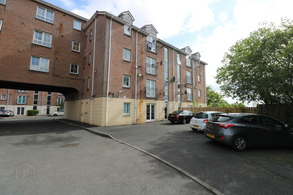 Apt 22, San Antone Old Suffolk Road, Belfast