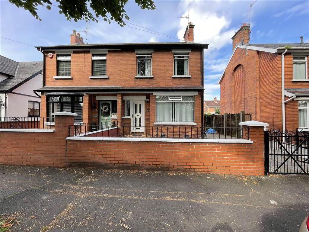 40 St James Park, Belfast