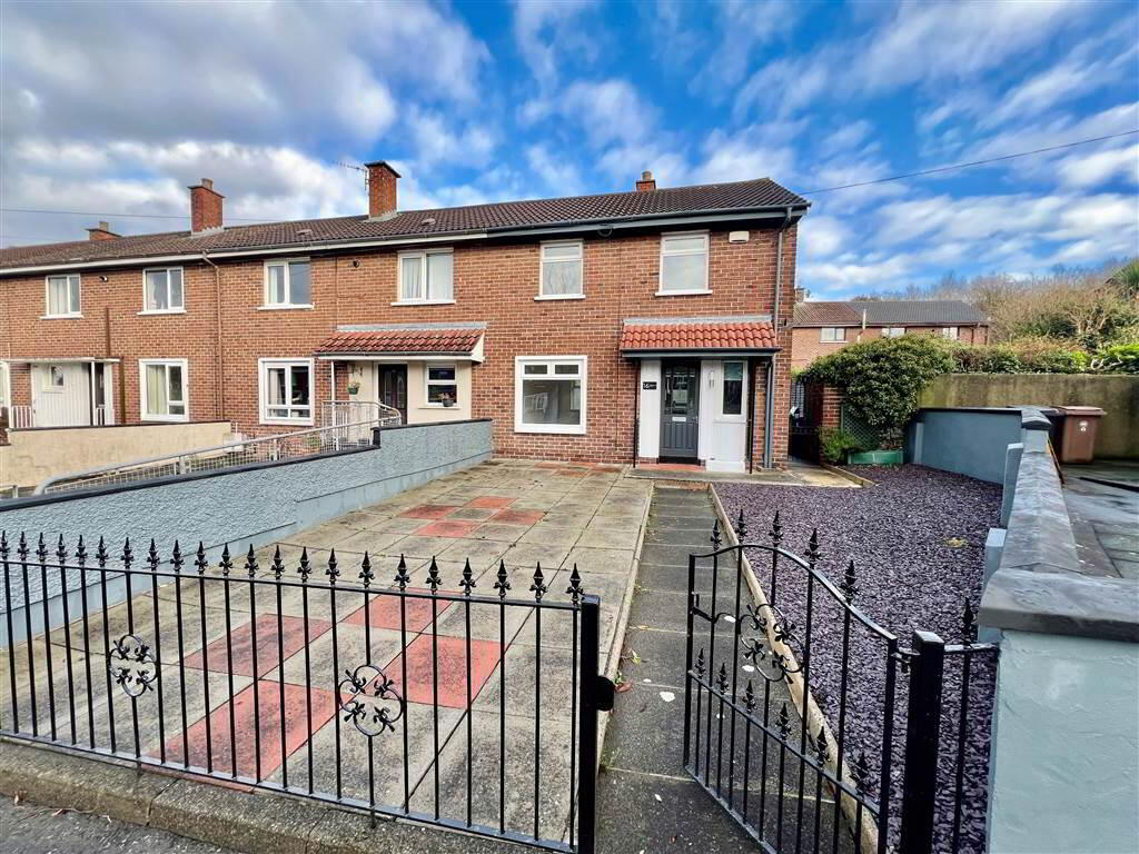 16 Knockwood Grove Clarawood, Belfast