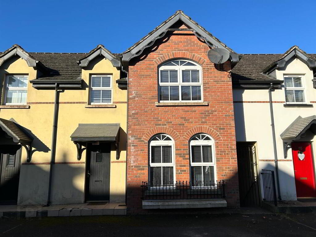 84 Foxhill, Derry