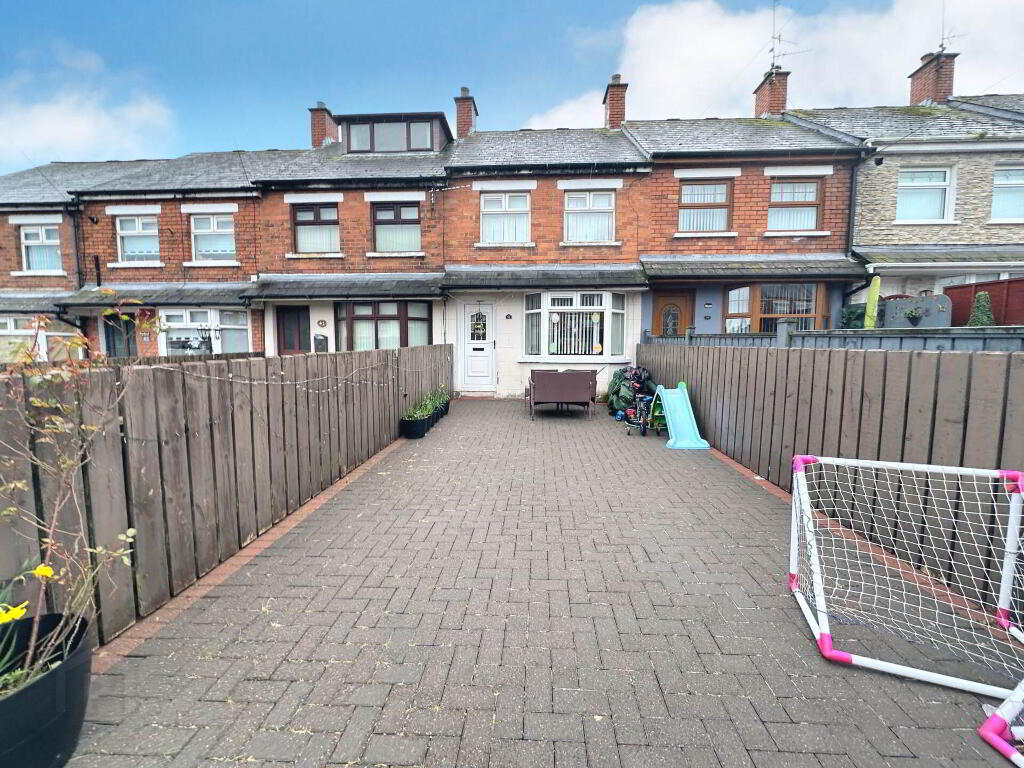 41 Ladbrook Drive Ardoyne, Belfast