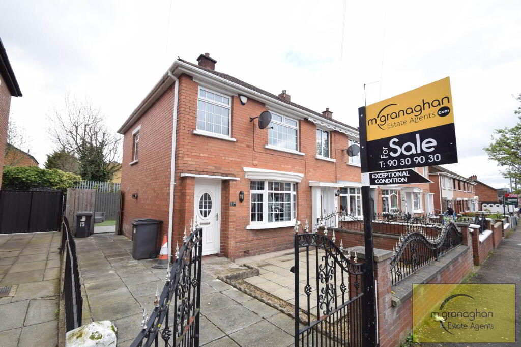 15 Mica Drive Beechmount, Belfast