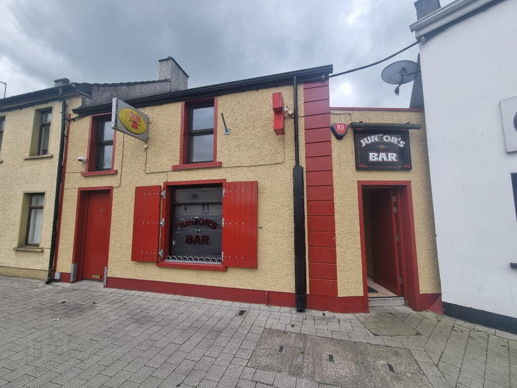 Junior's Bar, 26 Bridge Street, Strabane